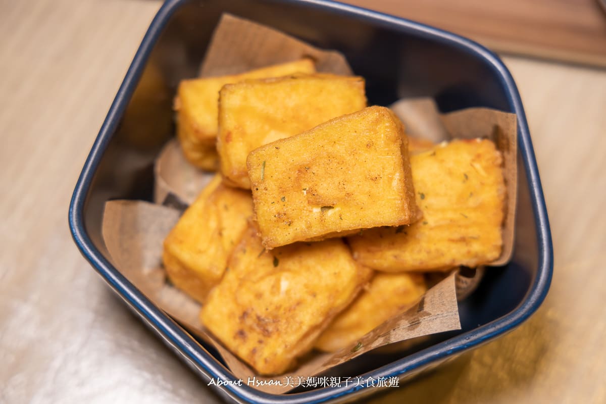 桃園藝文特區咖哩專賣店 MU Curry 暮咖哩 停車方便無服務費 必吃每日限量純手工自製漢堡排咖哩飯 @About Hsuan美美媽咪親子美食旅遊